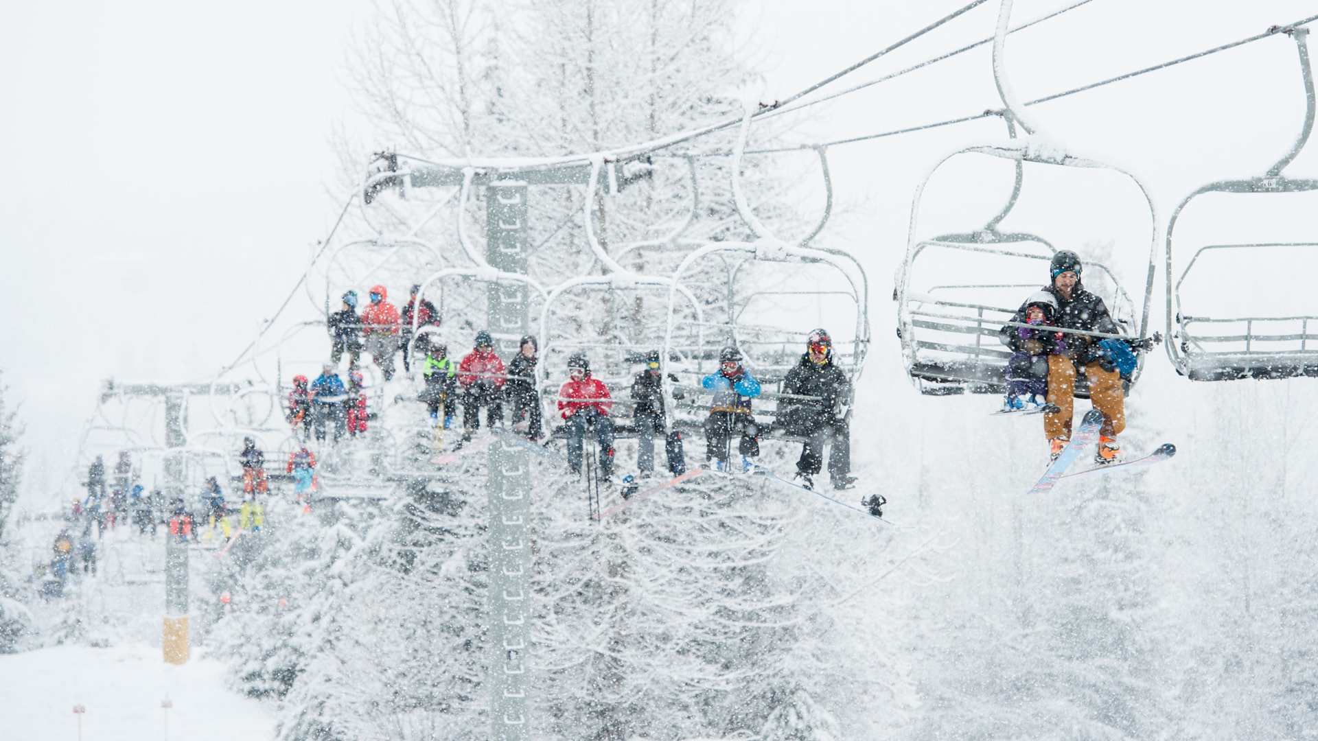 No Friends On A Pow Day – 4 Reasons To Take A Lesson When It’s Dumping ...